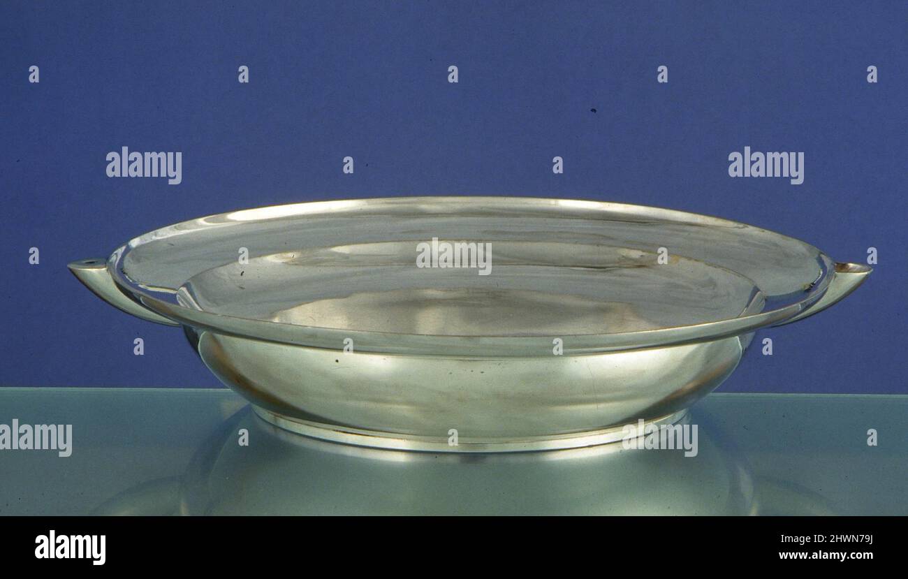 Water plate hi-res stock photography and images - Alamy