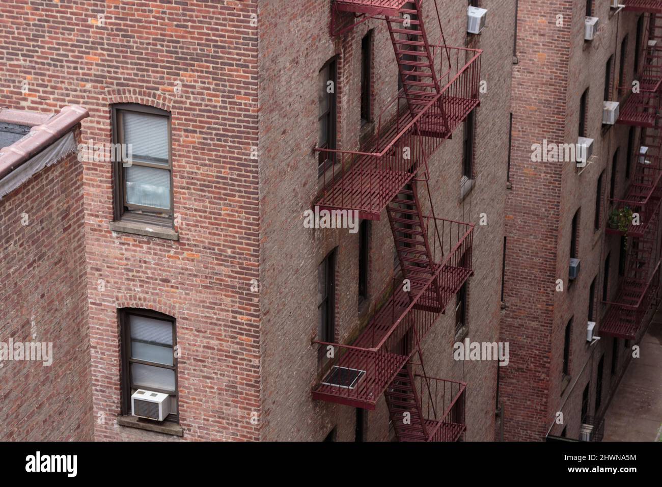 Fire escapes hi-res stock photography and images - Alamy