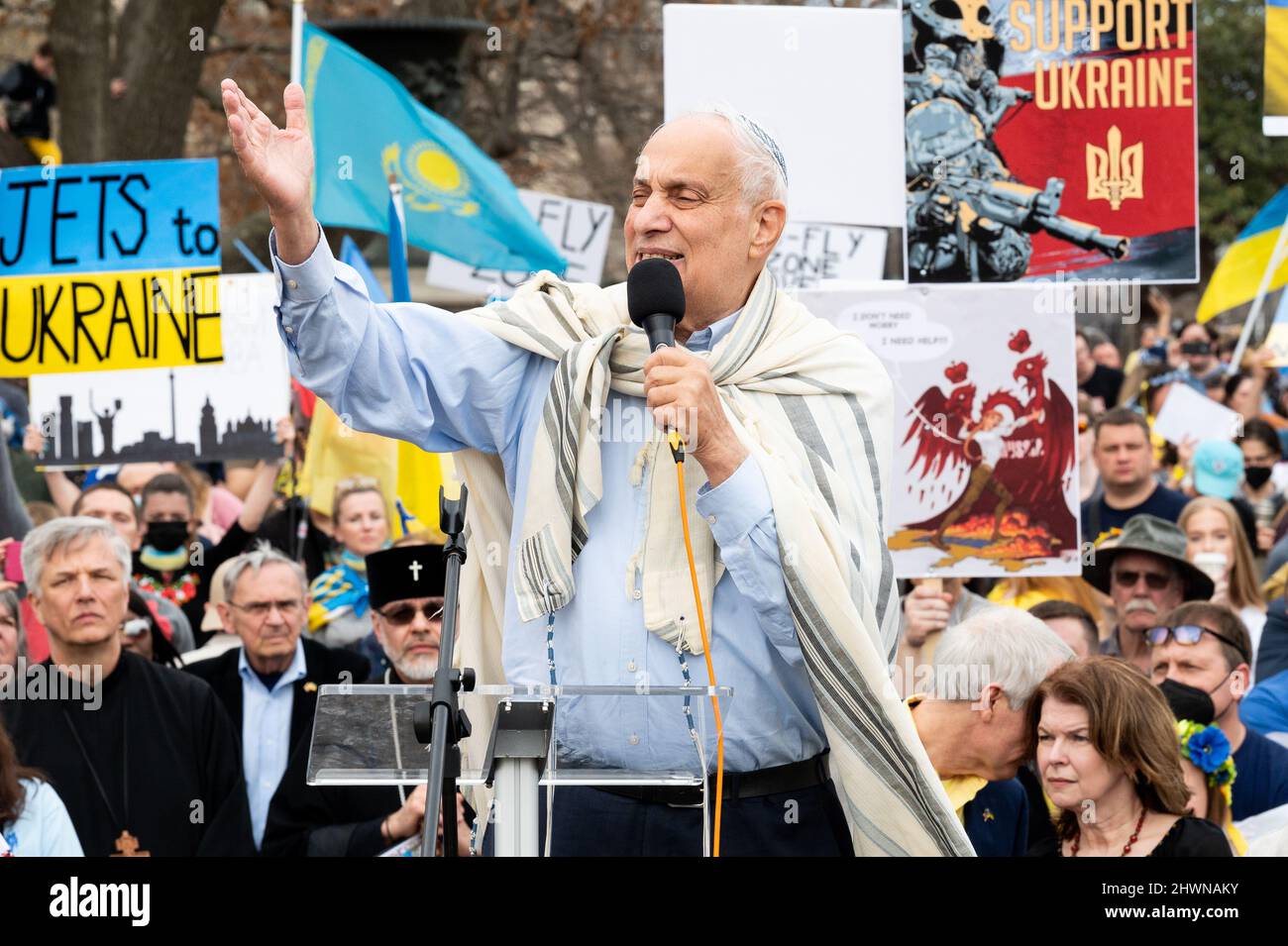 Rabbi weiss hi-res stock photography and images - Alamy