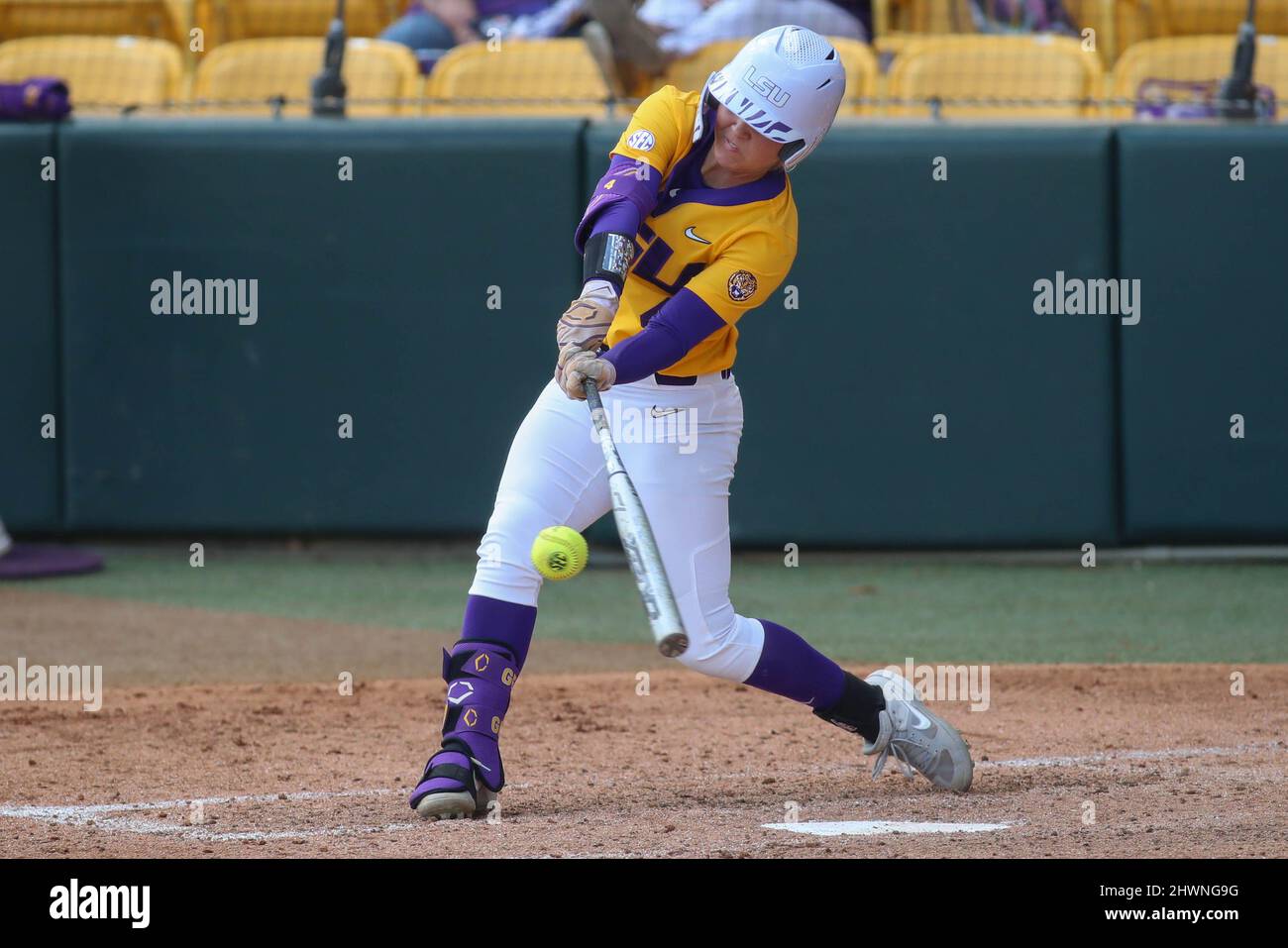 Baton Rouge, LA, USA. 6th Mar, 2022. LSU's McKenzie Redoutey (4) tries ...