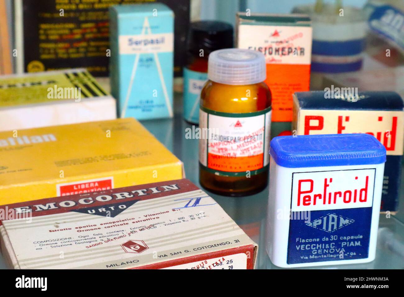 Vintage old Medicines display between 1940 and 1960s Stock Photo - Alamy