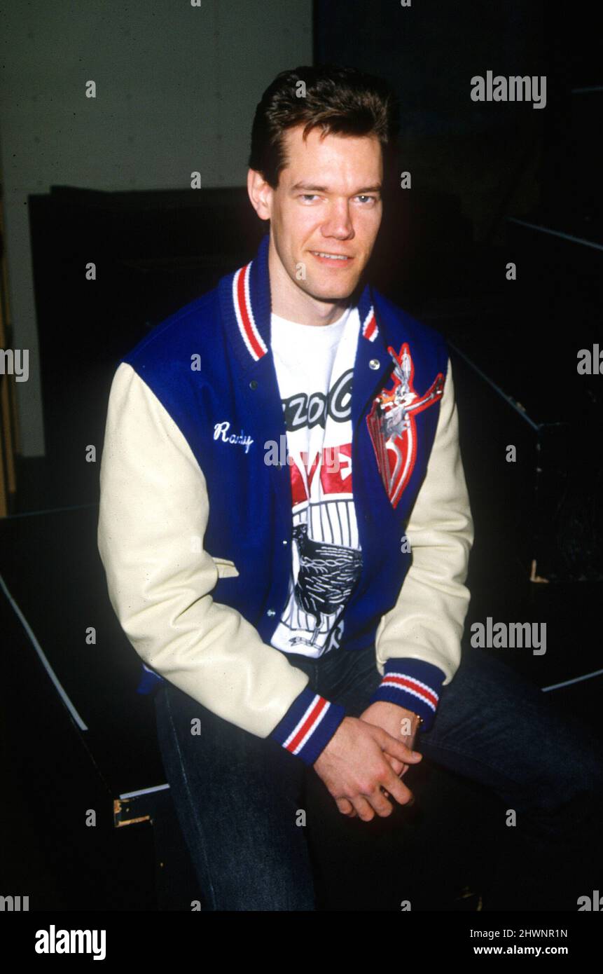 Randy Travis at the American Music Awards. 1988 Credit: Ron Wolfson ...