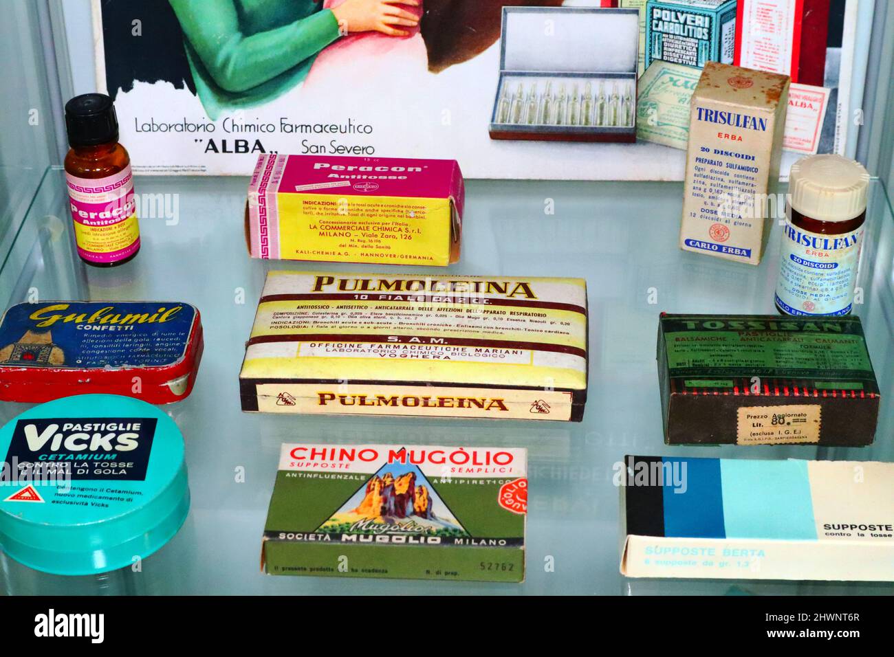 Vintage old Medicines display between 1940 and 1960s Stock Photo - Alamy