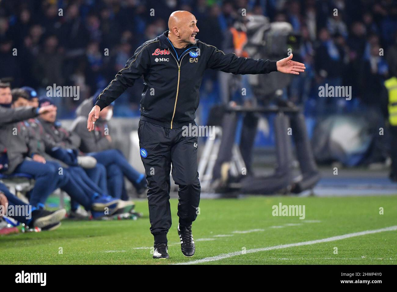 Napoli's head coach coach Luciano Spalletti gestures during the italian ...