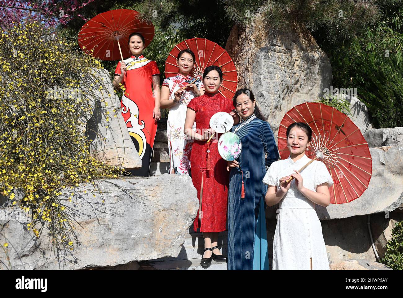 Hebei province and woman hi-res stock photography and images - Alamy