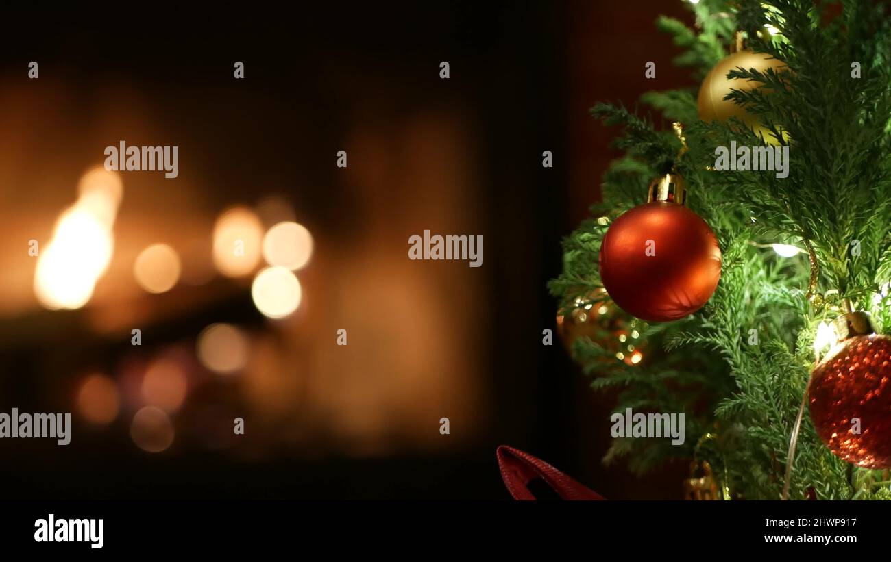 Live fireplace hi-res stock photography and images - Alamy