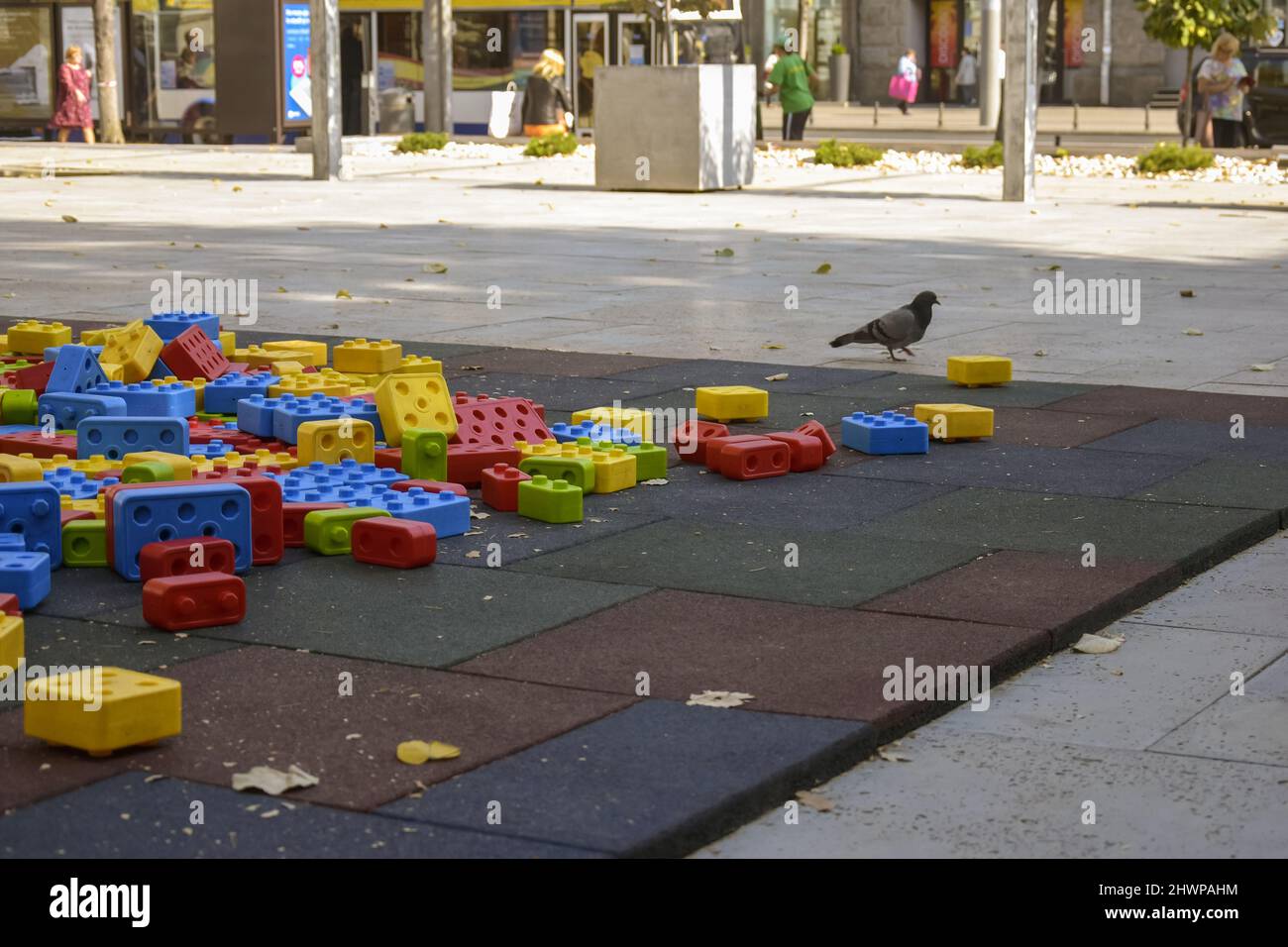 Scattered blocks hi-res stock photography and images - Alamy