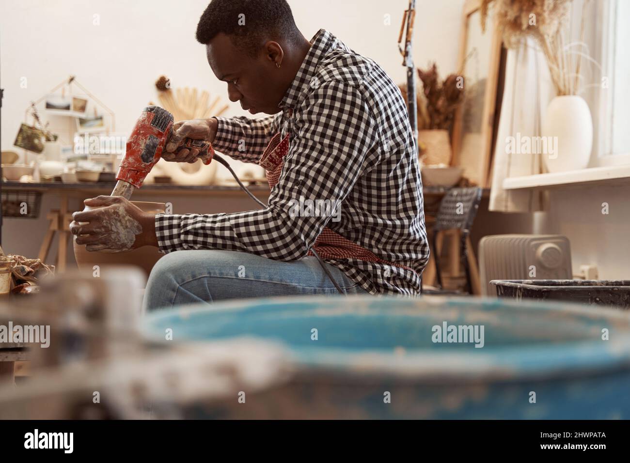 Craftsman craftsperson hi-res stock photography and images - Alamy
