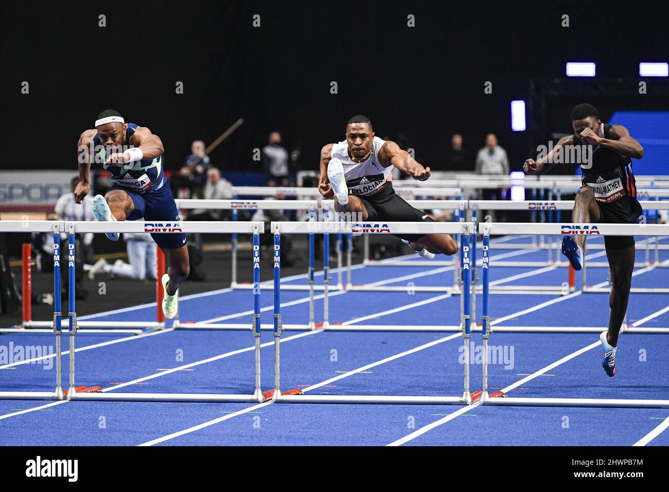 Mens 60m hurdles hi-res stock photography and images - Alamy