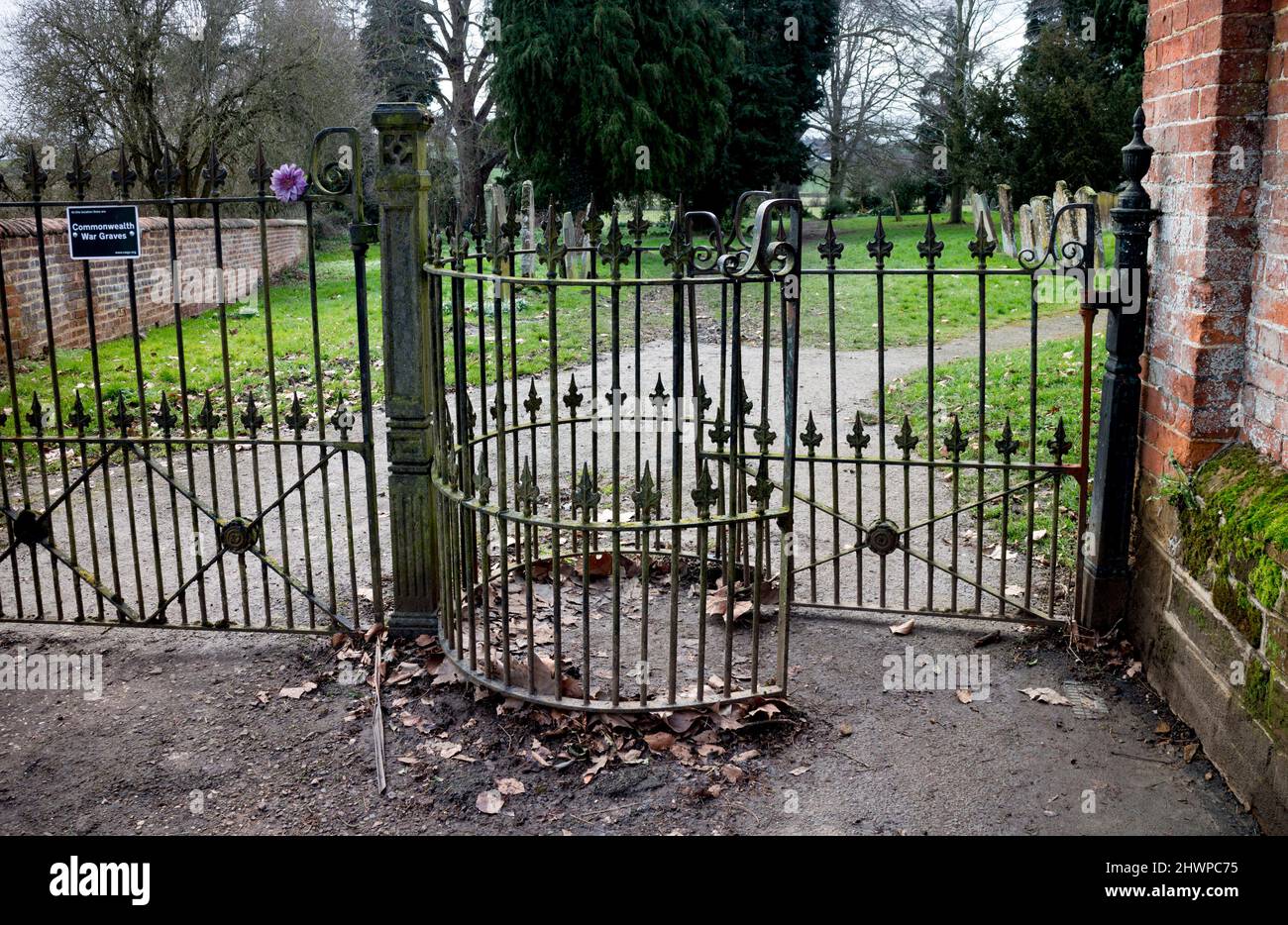 Village gates hi-res stock photography and images - Alamy
