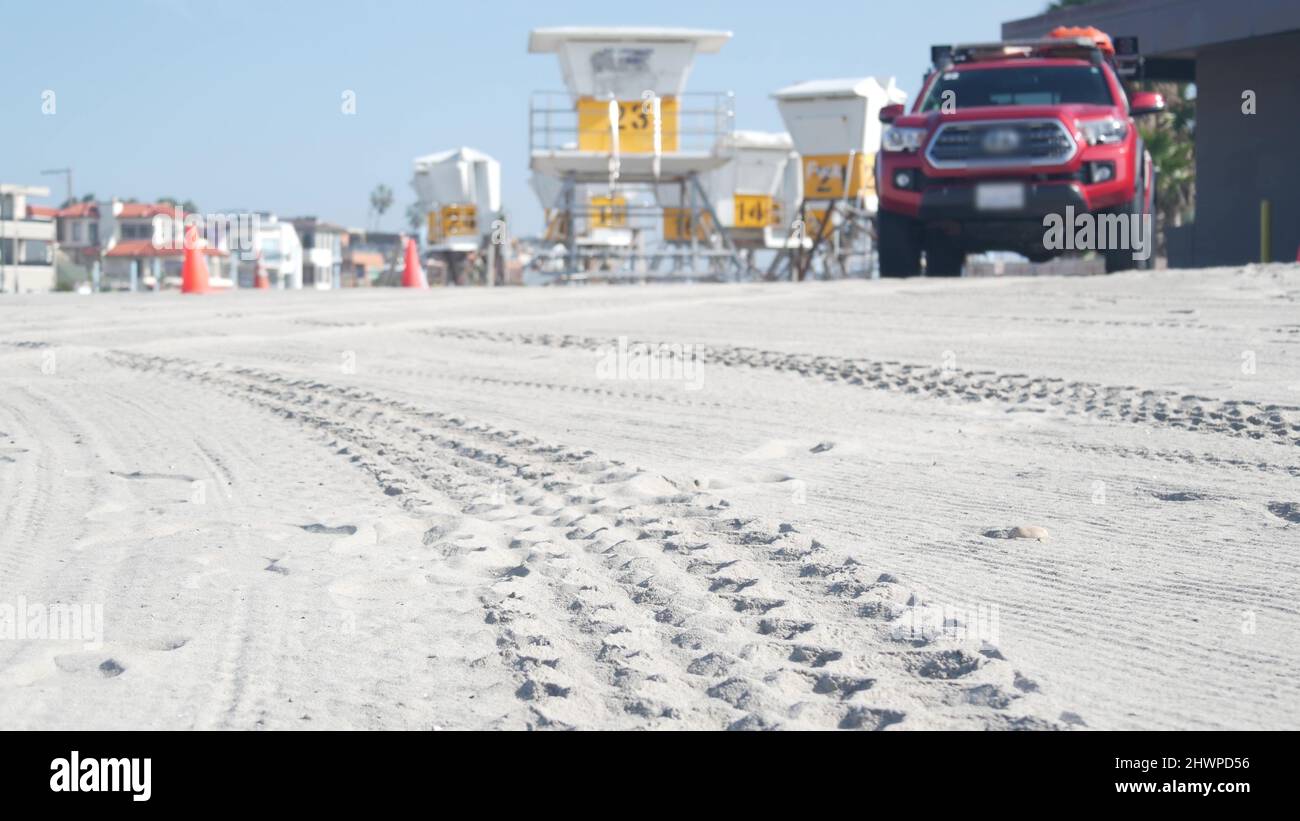 Life guard car beach venice hi-res stock photography and images - Alamy