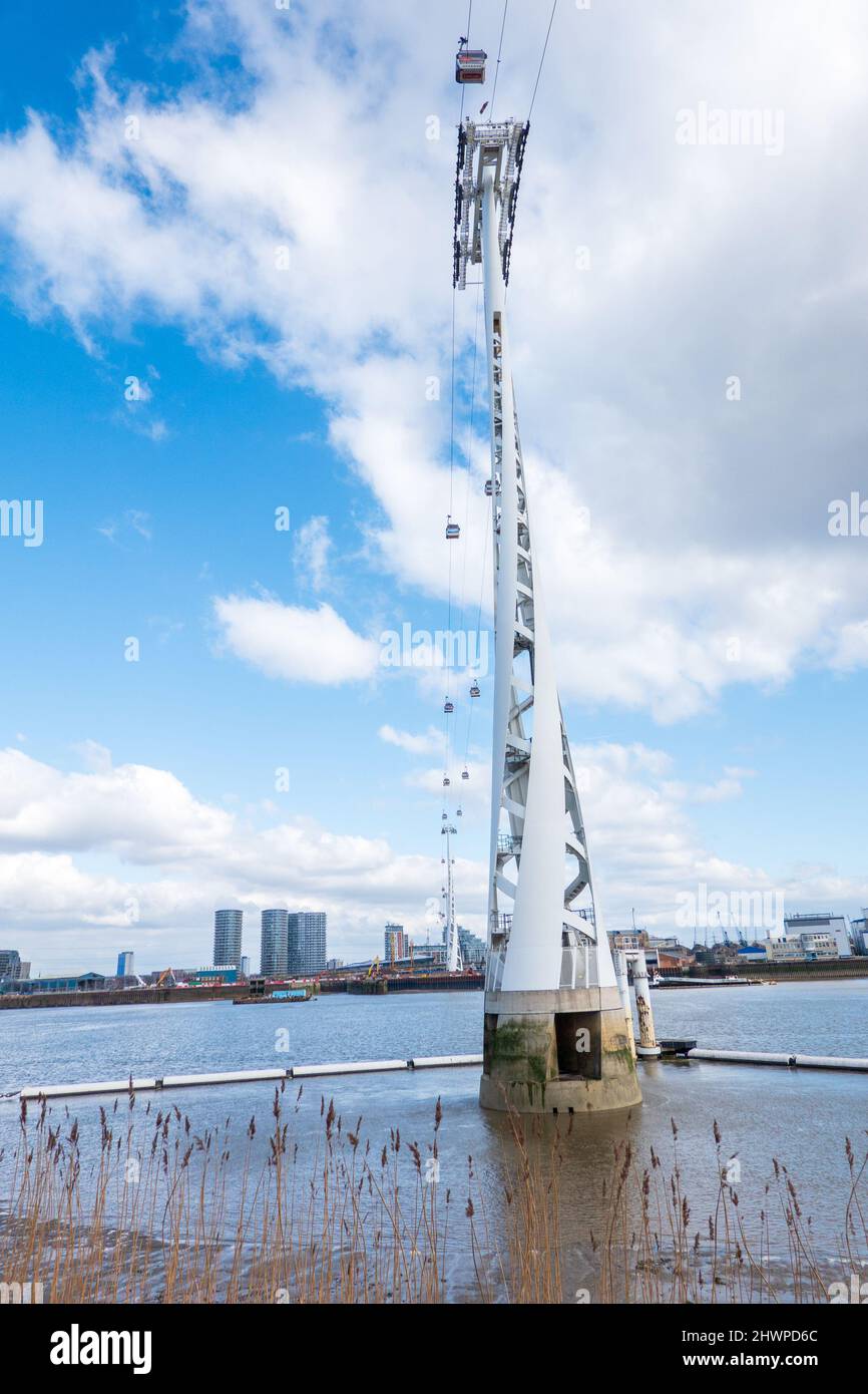 Emirates Air Line cable car Stock Photo - Alamy