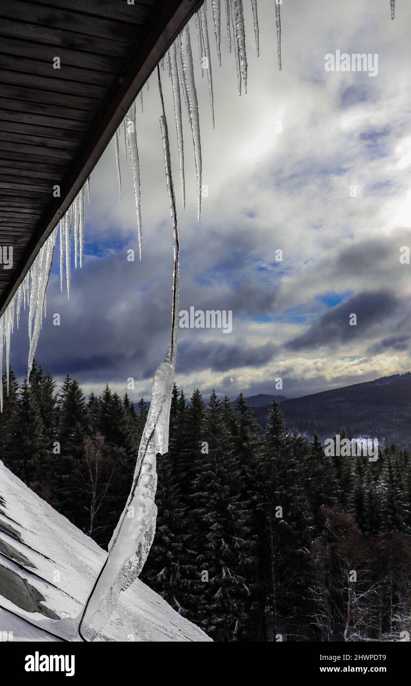 Freezing of dripping water hi-res stock photography and images - Alamy