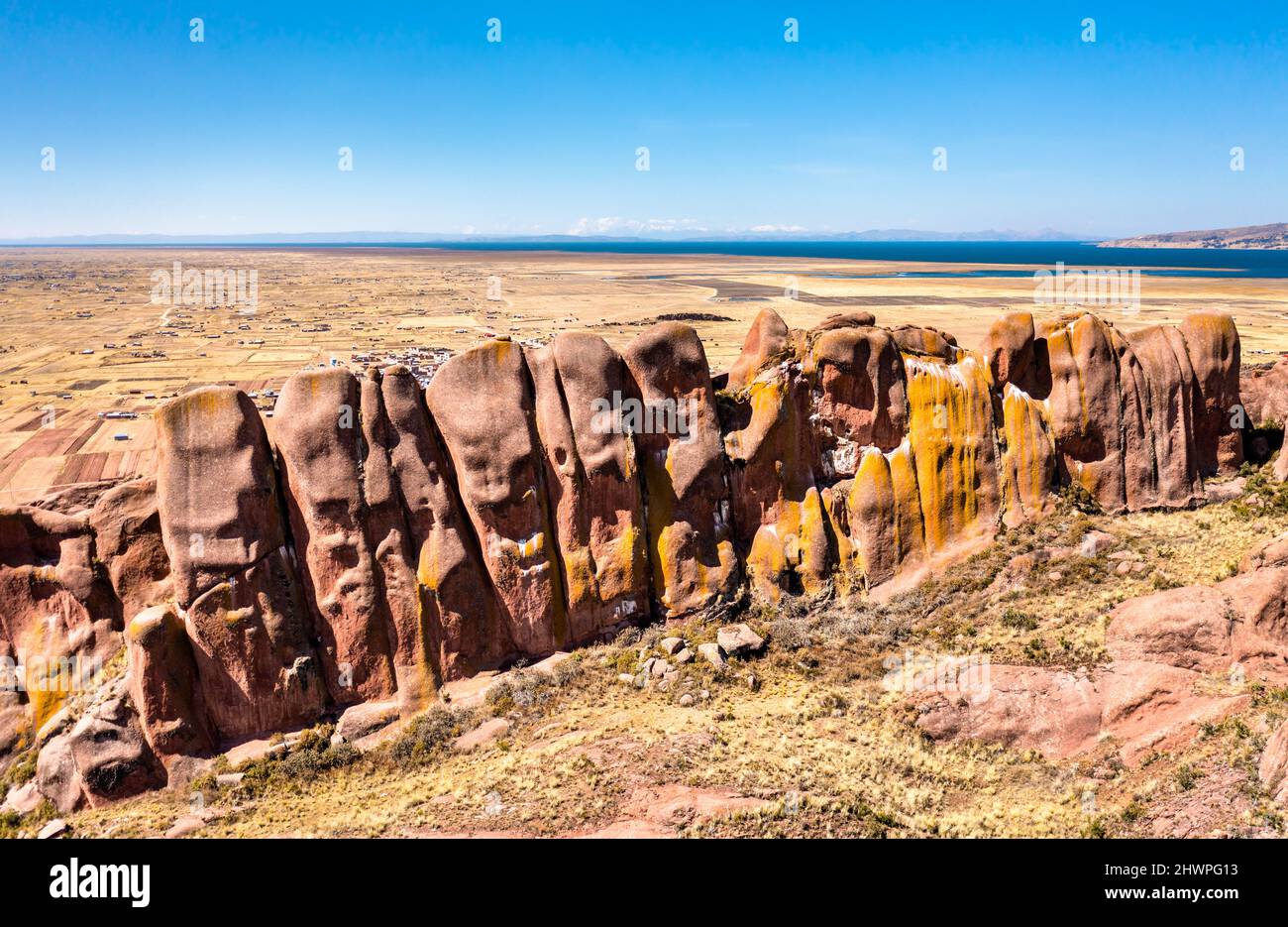 Reddish rock formations in Aramu Muru near Puno, Peru Stock Photo - Alamy