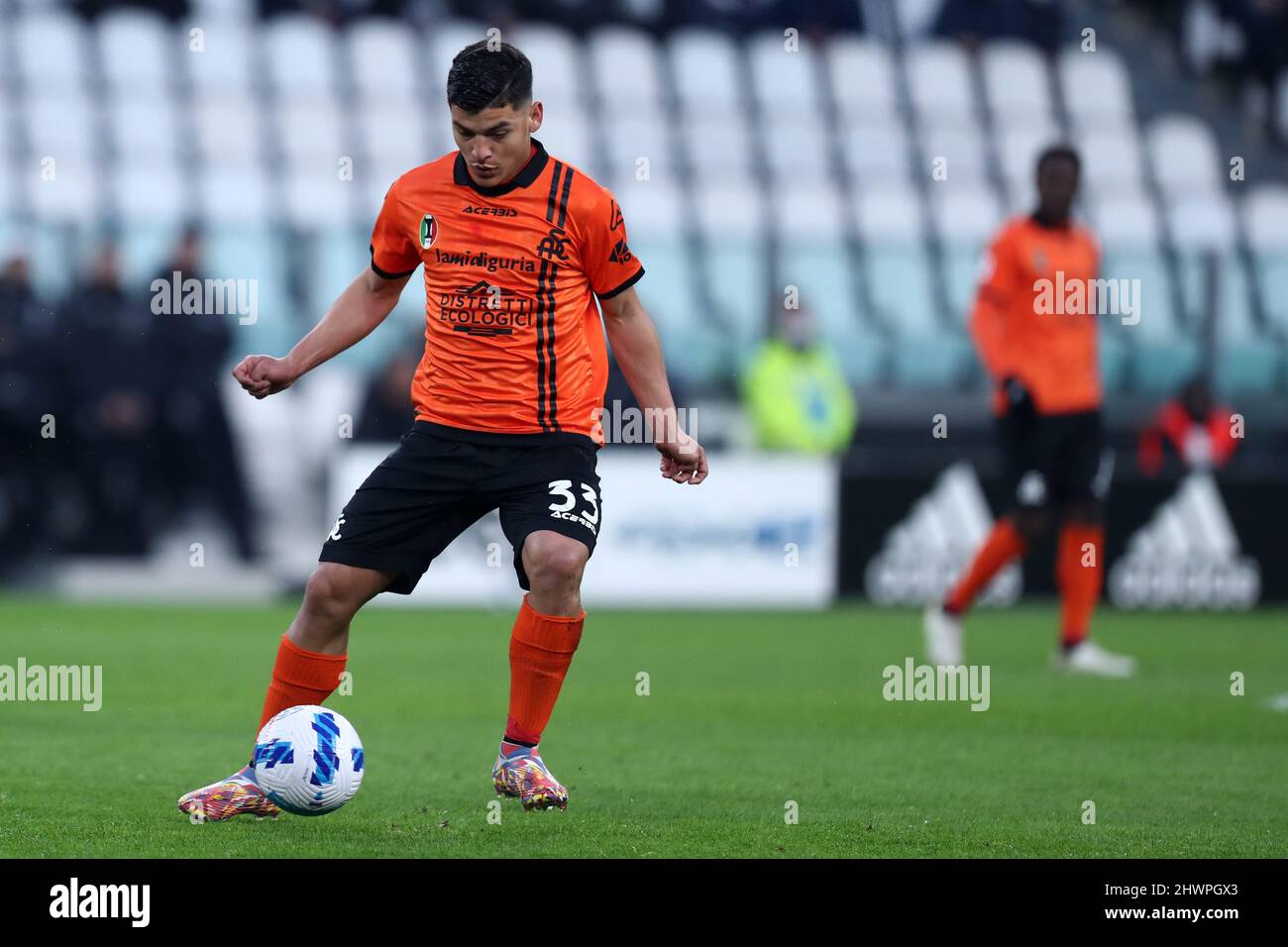 Kevin Agudelo of Spezia Calcio controls the ball during the Serie A ...