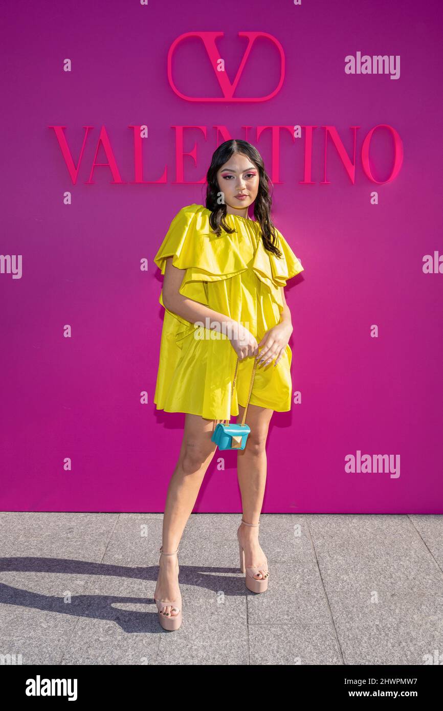 Avani Paris Fashion Week - Women F/W 22-23 Valentino Fashion Show ...