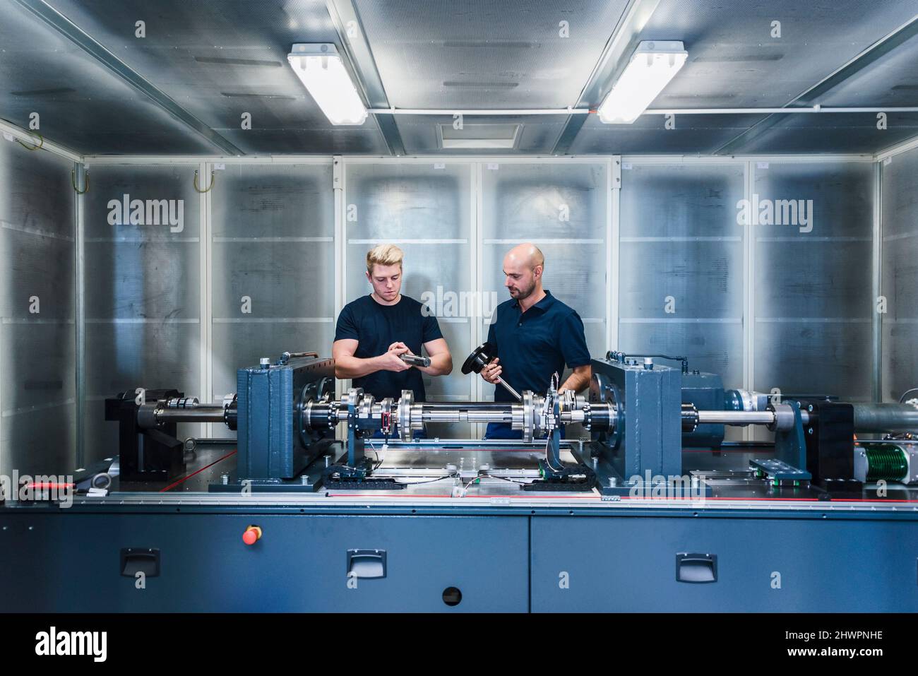 Modern mechanics hi-res stock photography and images - Alamy