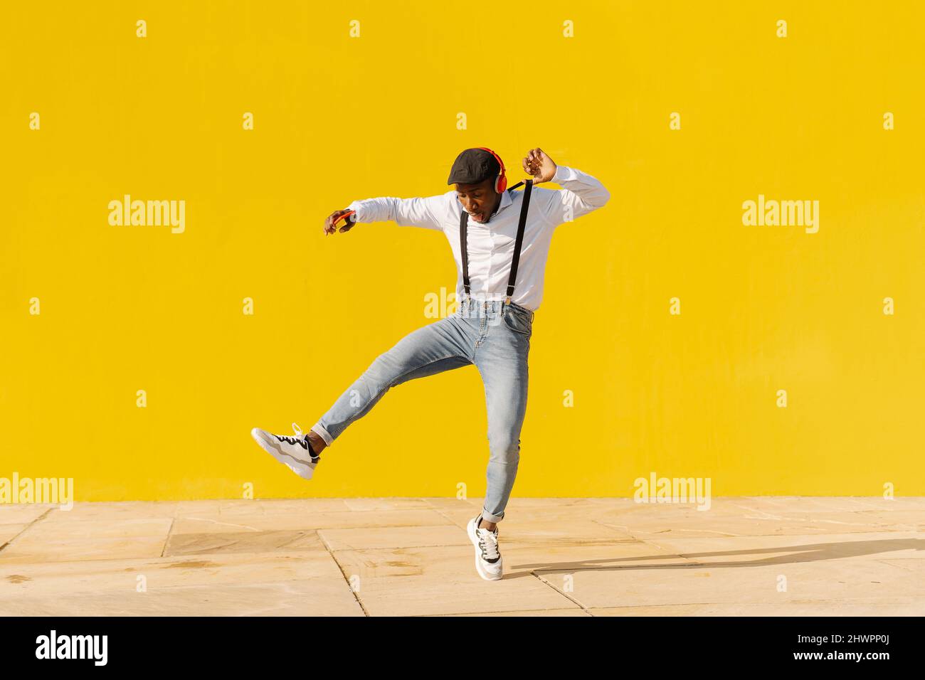 Positive african young man dancing hi-res stock photography and images ...