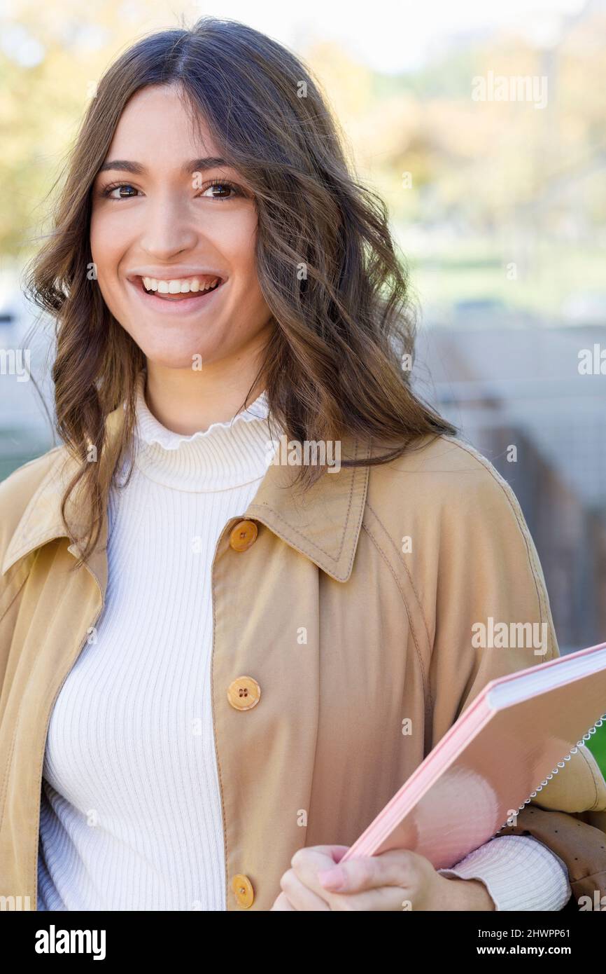 Happiness campus hi-res stock photography and images - Alamy