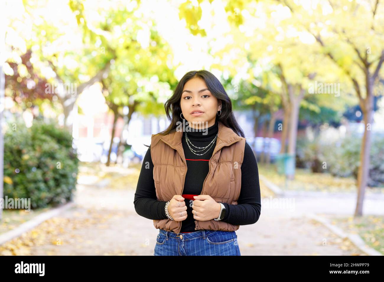 Female college student standing campus hi-res stock photography and ...