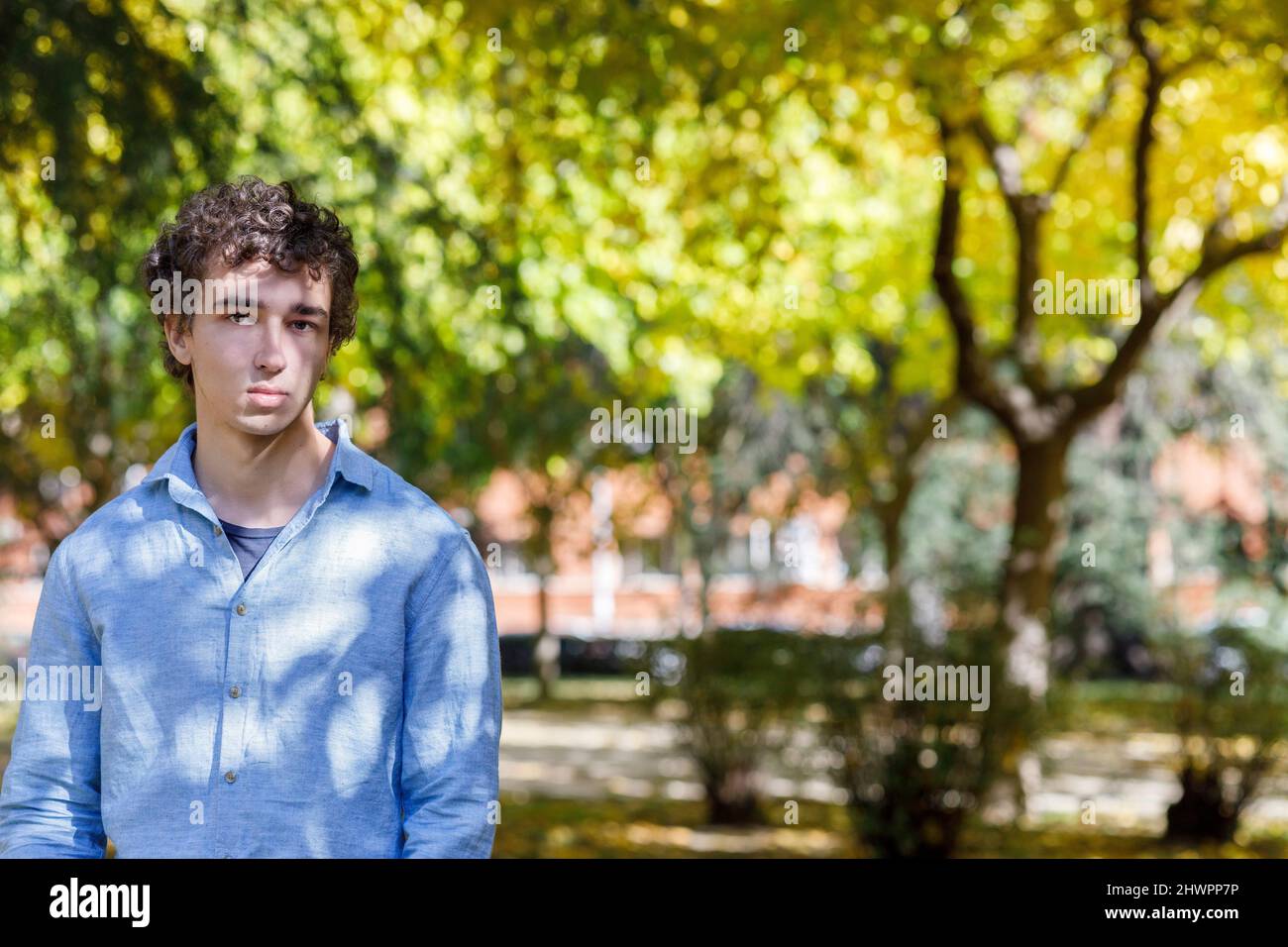 College expression hi-res stock photography and images - Alamy