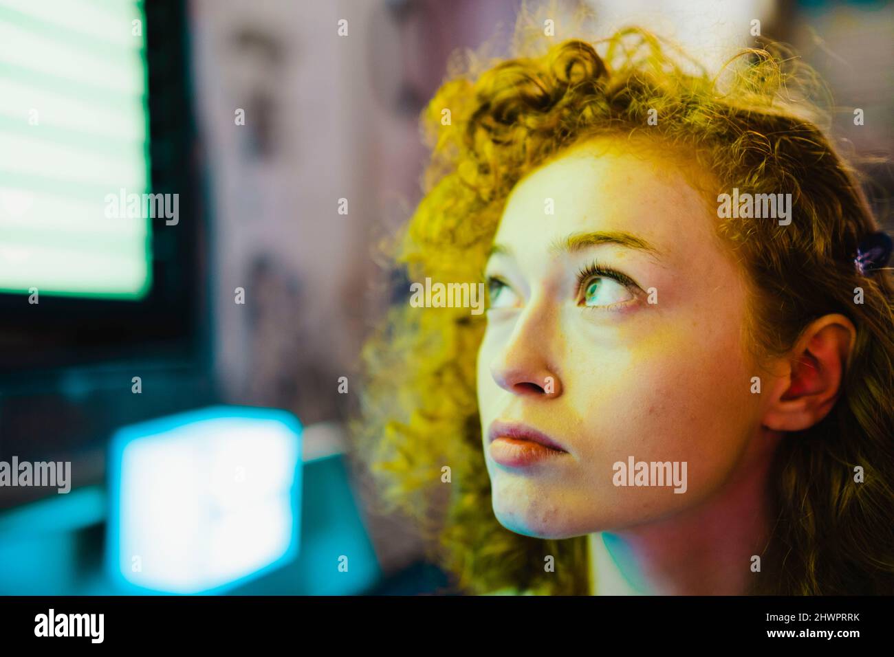 Staring at the screen hi-res stock photography and images - Alamy