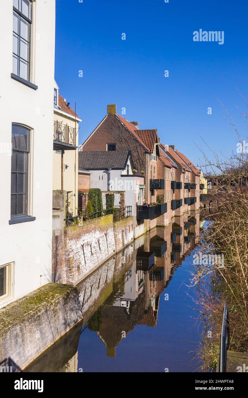 Houses reflected in the Berkel river in Zutphen, Netherlands Stock ...