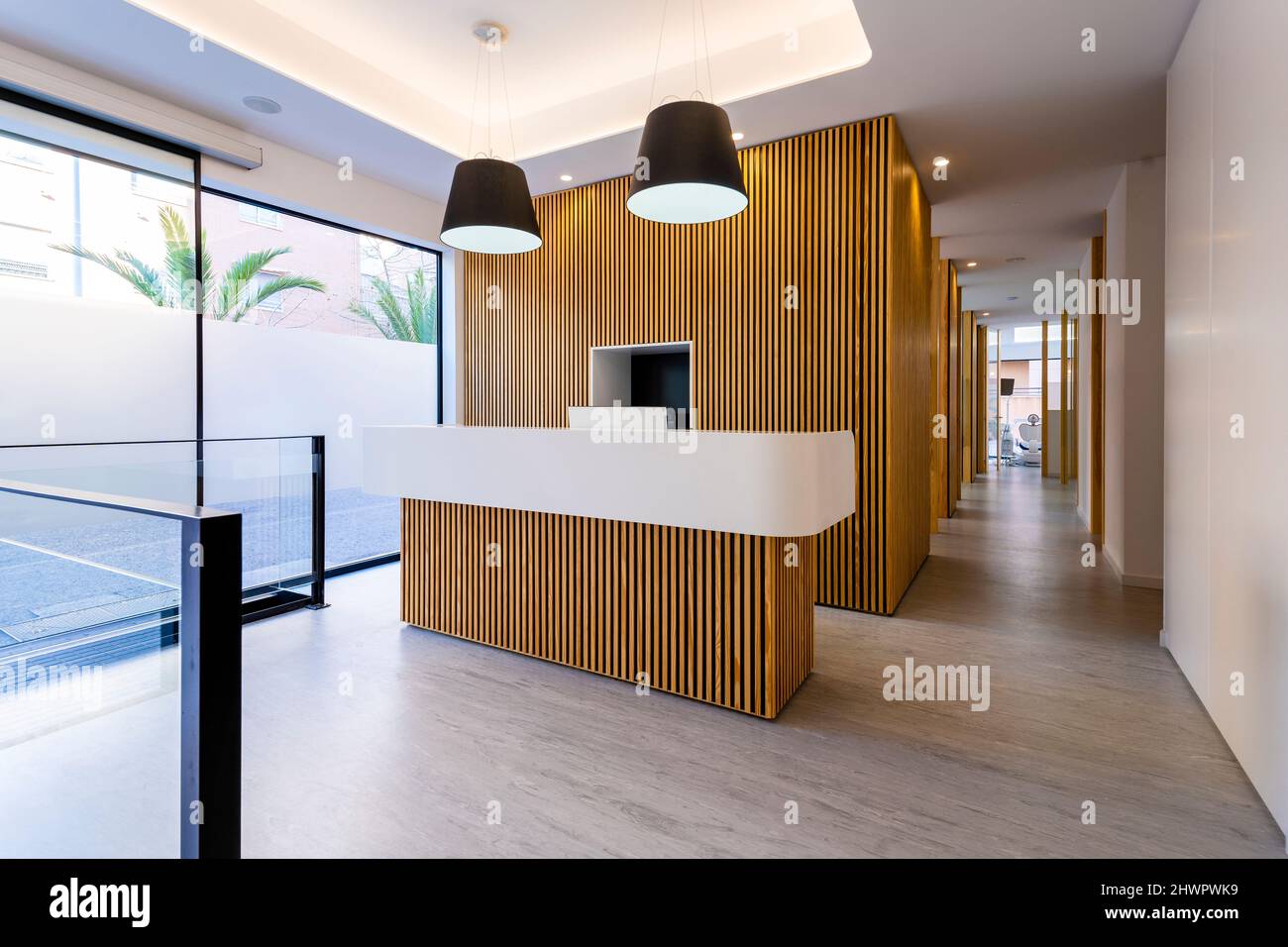 Clinic reception desk hi-res stock photography and images - Alamy