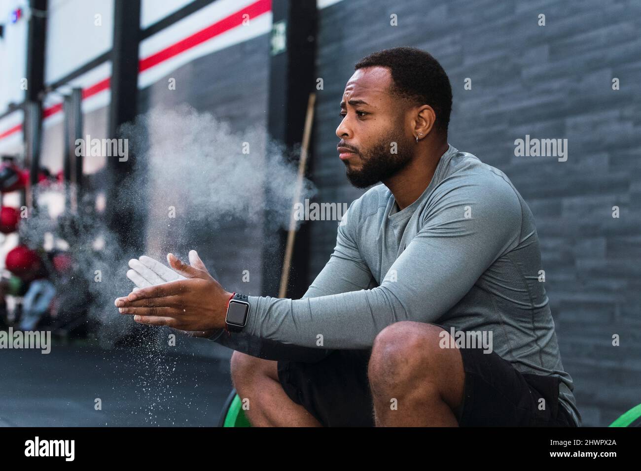 Man hands chalk hi-res stock photography and images - Alamy
