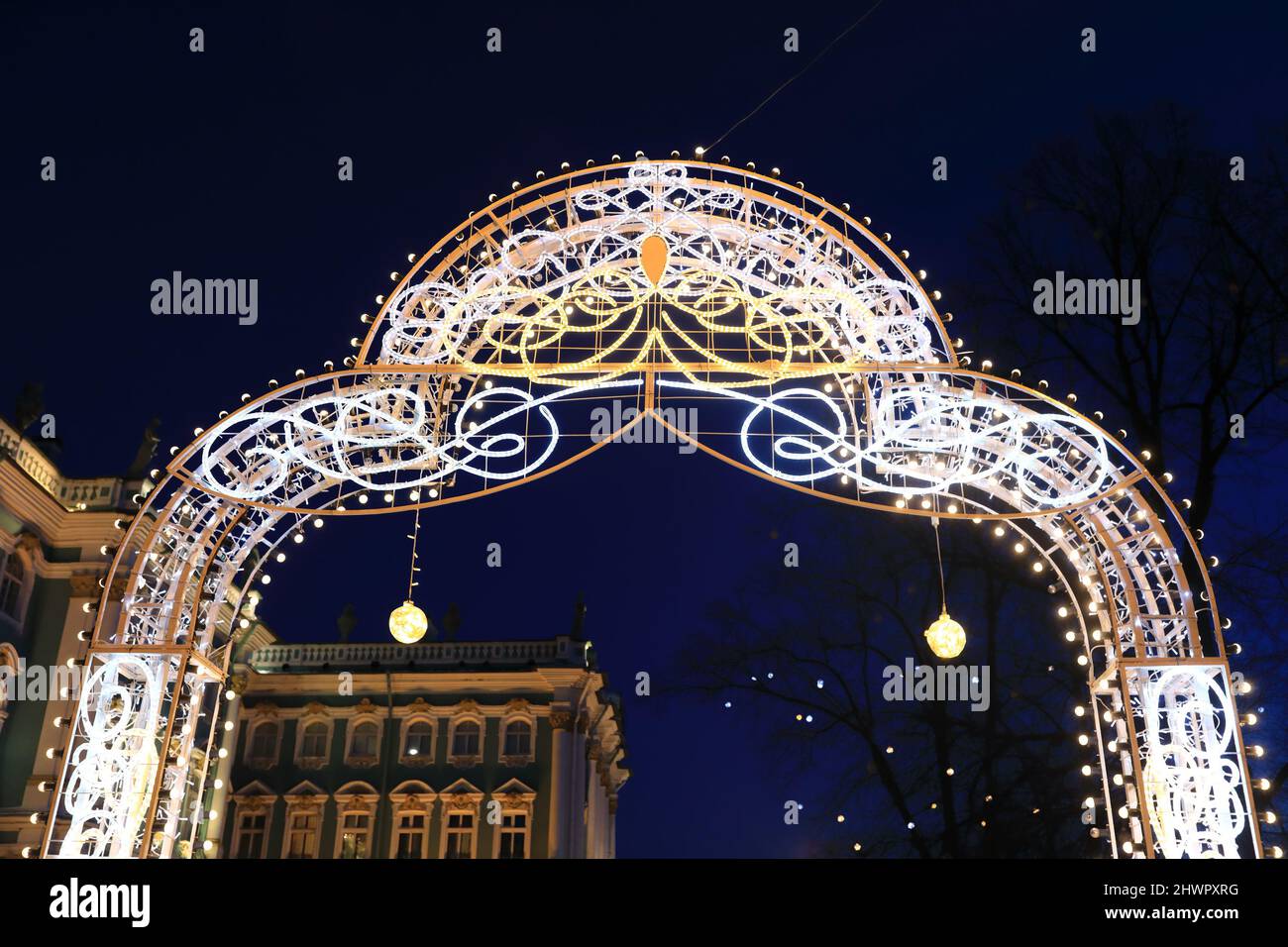 Glowing arch on Palace square of St. Petersburg, Russia Stock Photo - Alamy
