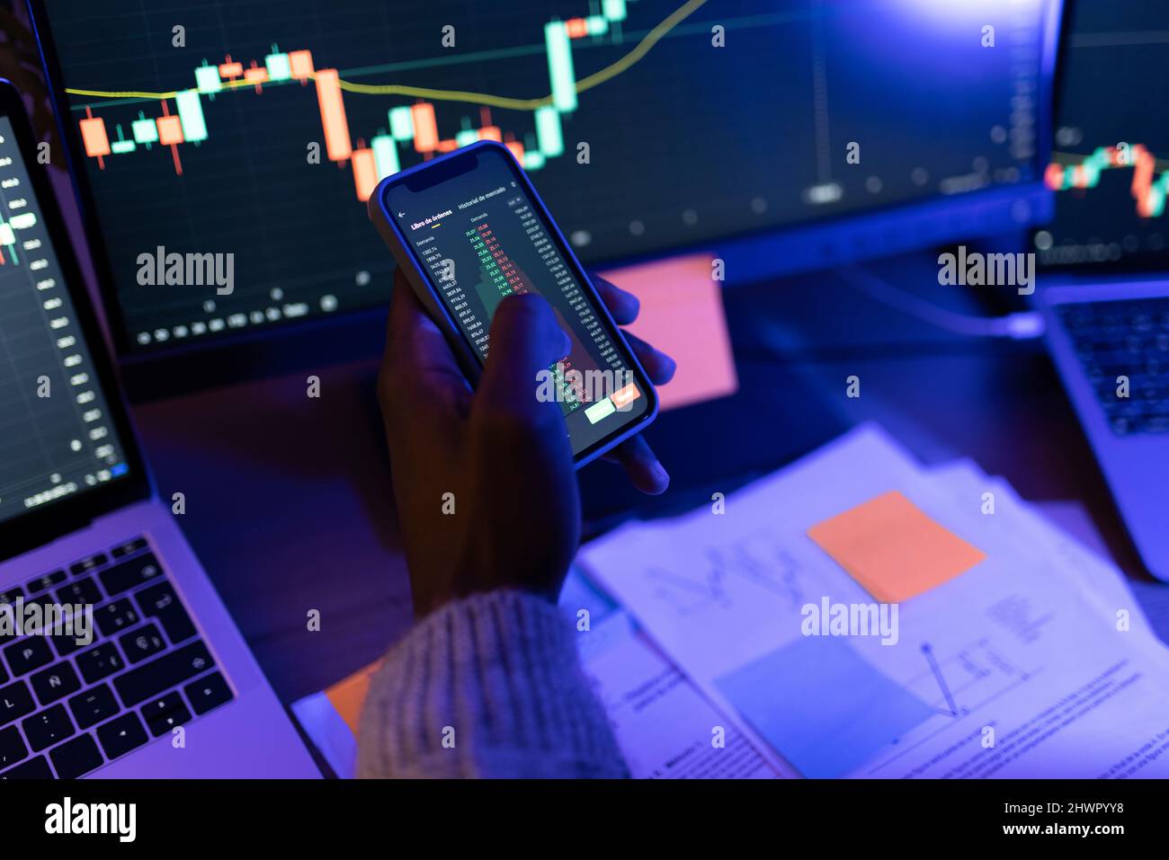 Cryptocurrency trader hi-res stock photography and images - Alamy