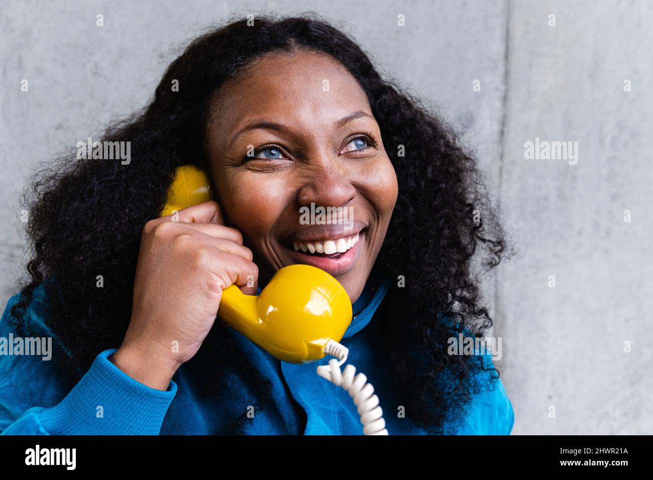 Woman old fashioned phone hi-res stock photography and images - Alamy