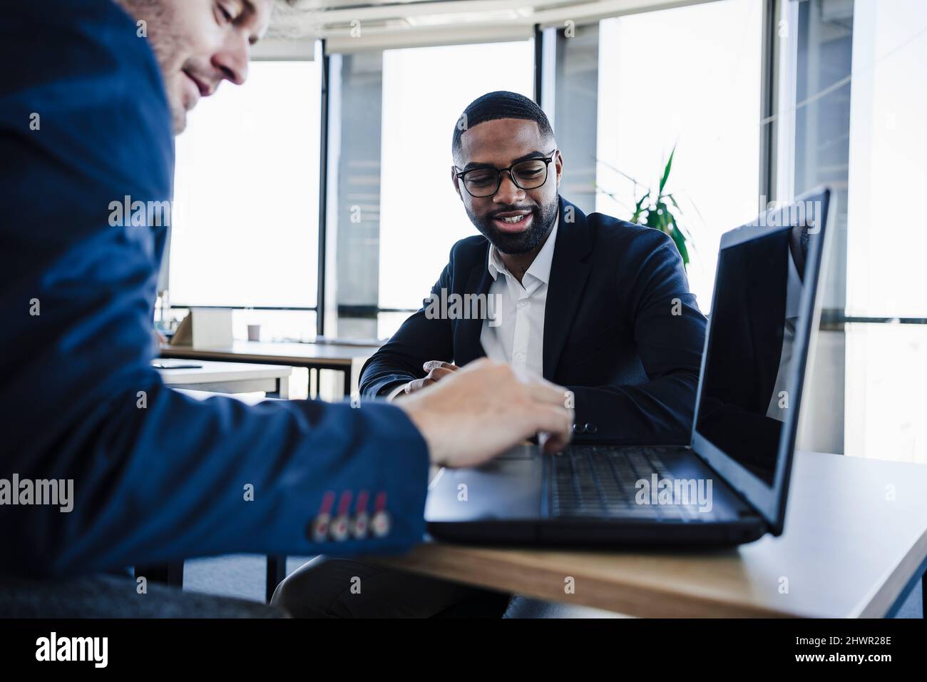 Businessman client hi-res stock photography and images - Alamy