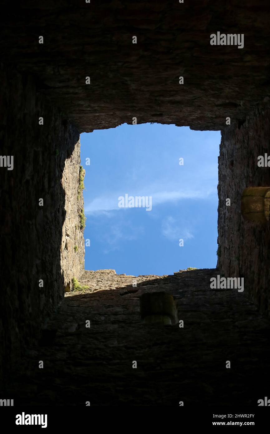 Blue sky view through window opening in an ancient castle wall Stock ...