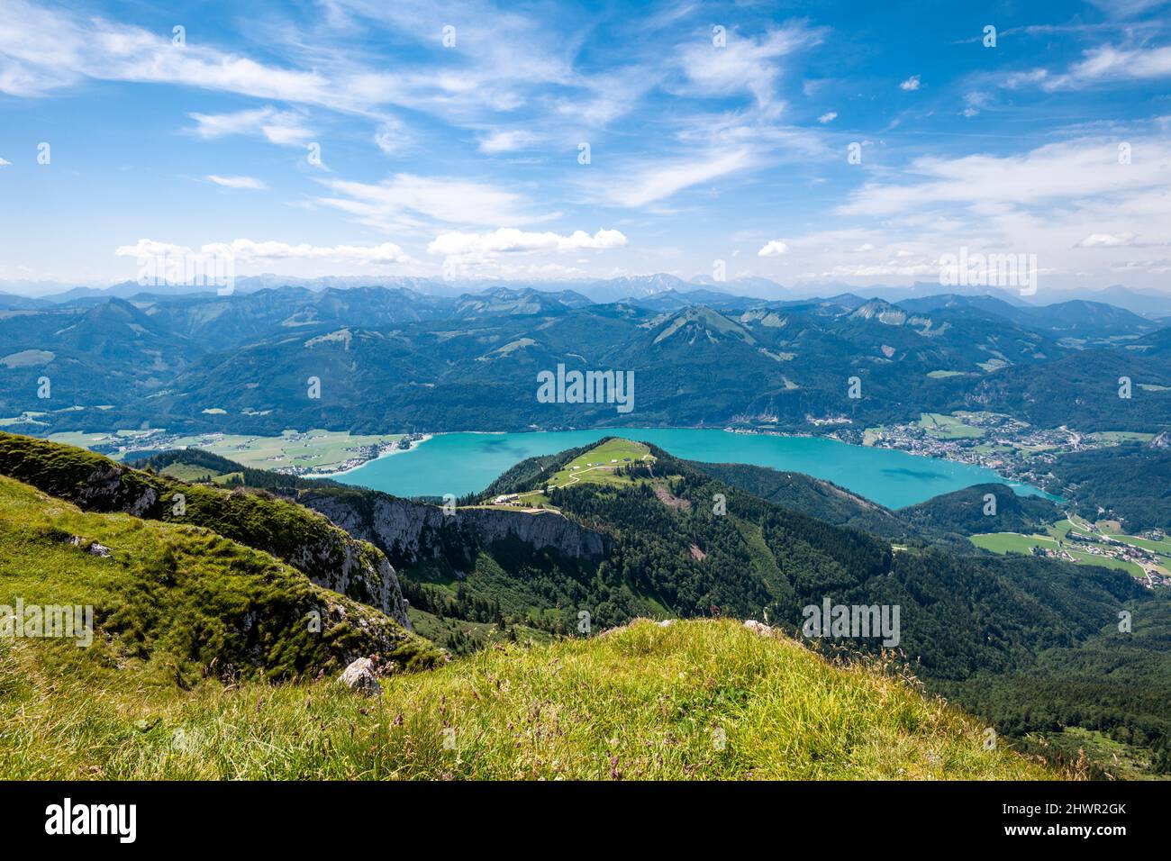 Schafberg with view to the mondsee hi-res stock photography and images ...