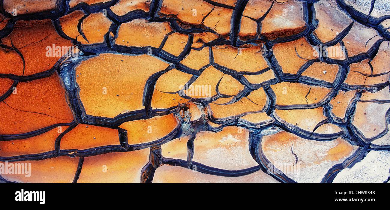 Bank of soil hi-res stock photography and images - Alamy