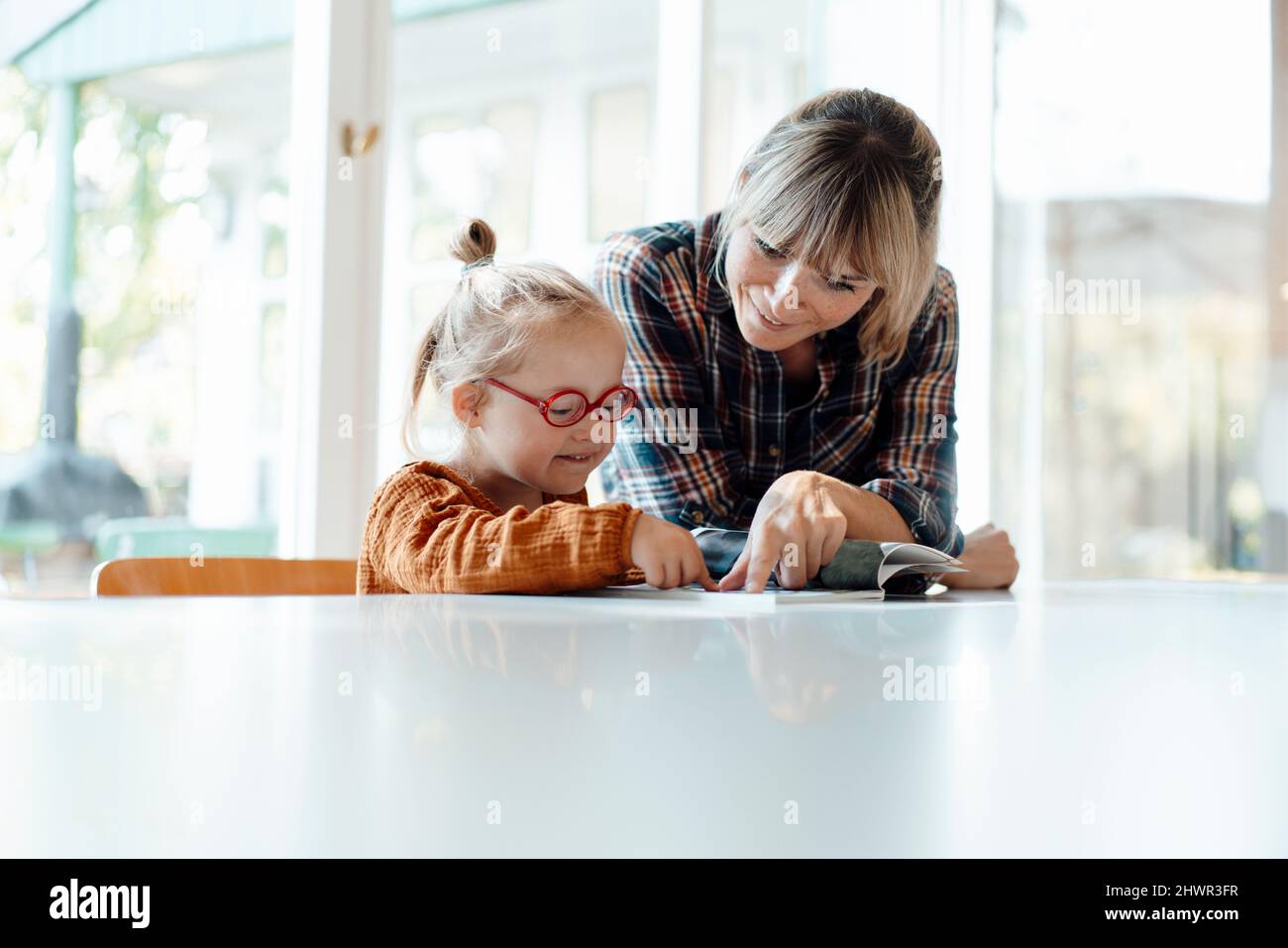 Disabled child reading hi-res stock photography and images - Alamy