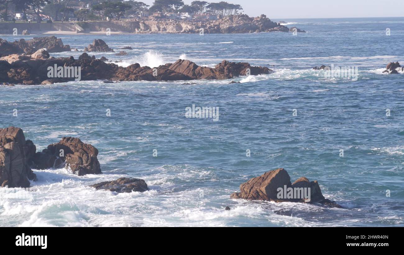 Cinemagraph waves crashing on beach hi-res stock photography and images ...
