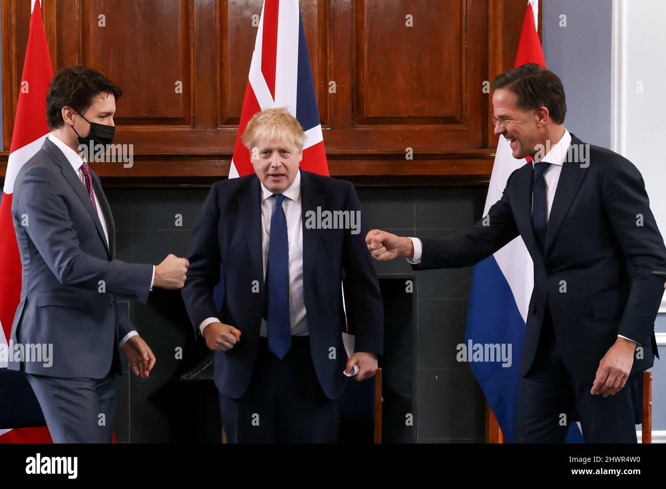 (left to right) Canadian Prime Minister Justin Trudeau, Prime Minister ...