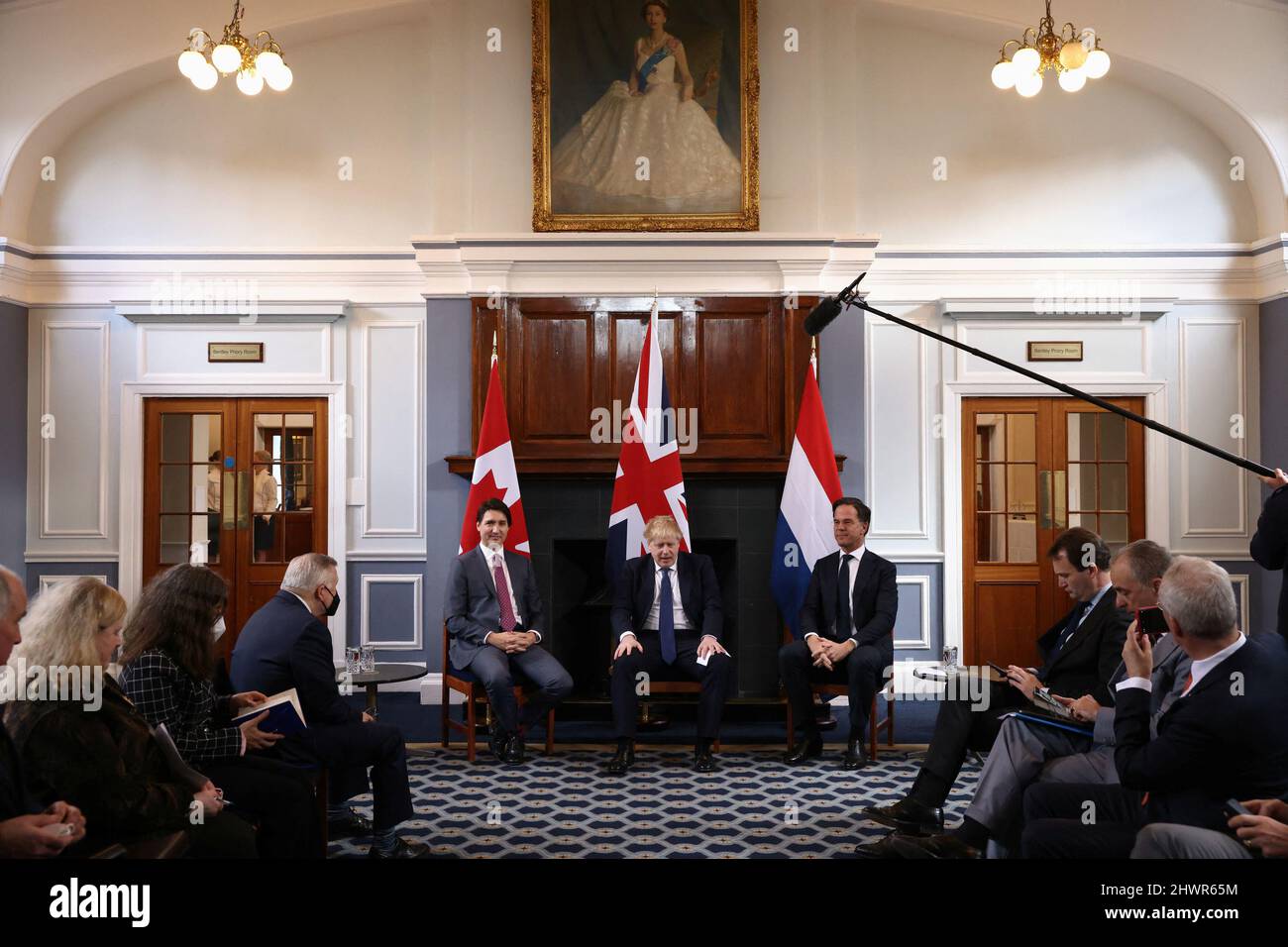 (left to right) Canadian Prime Minister Justin Trudeau, Prime Minister ...