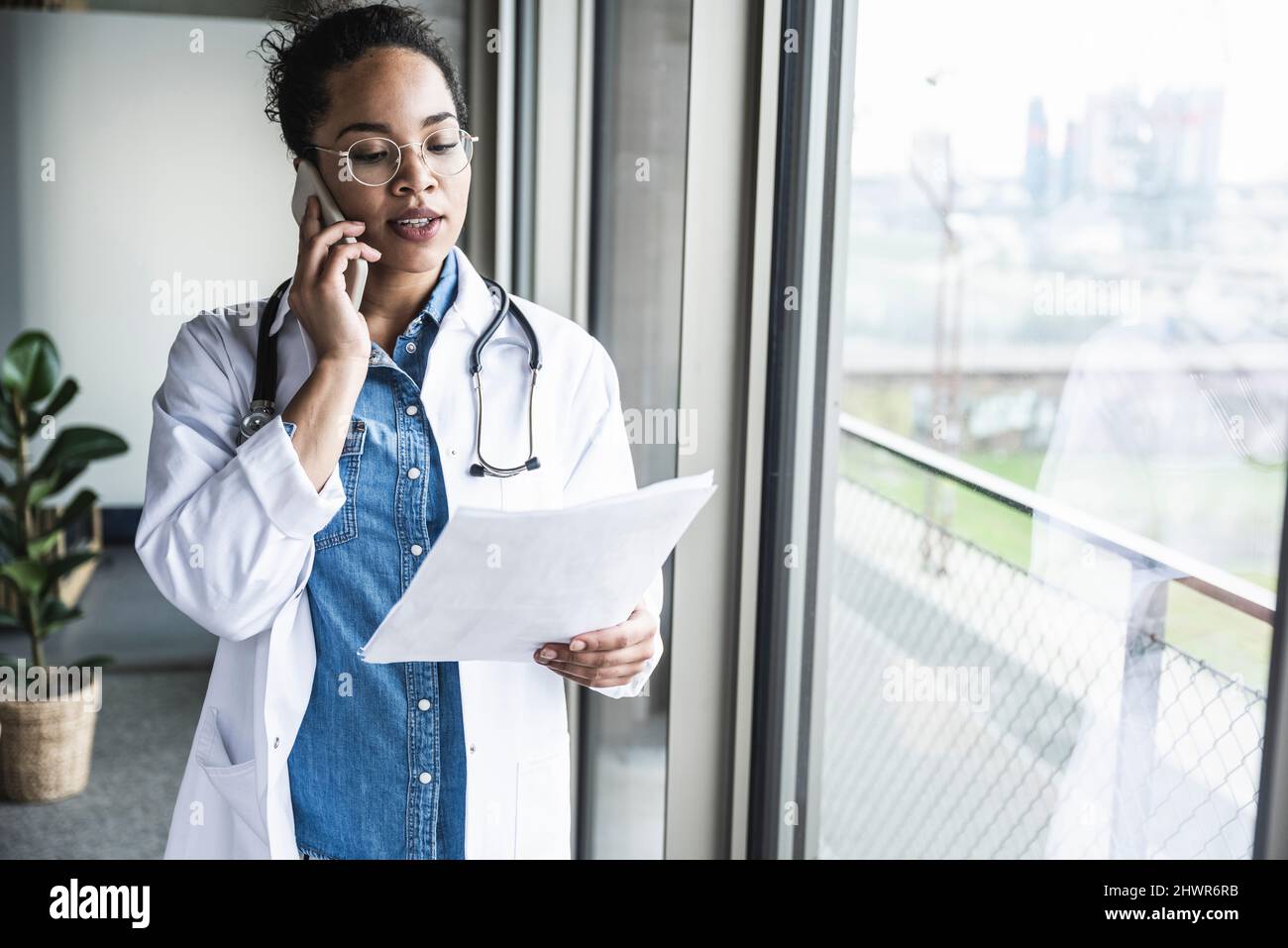 Smart hospital healthcare technology hi-res stock photography and ...