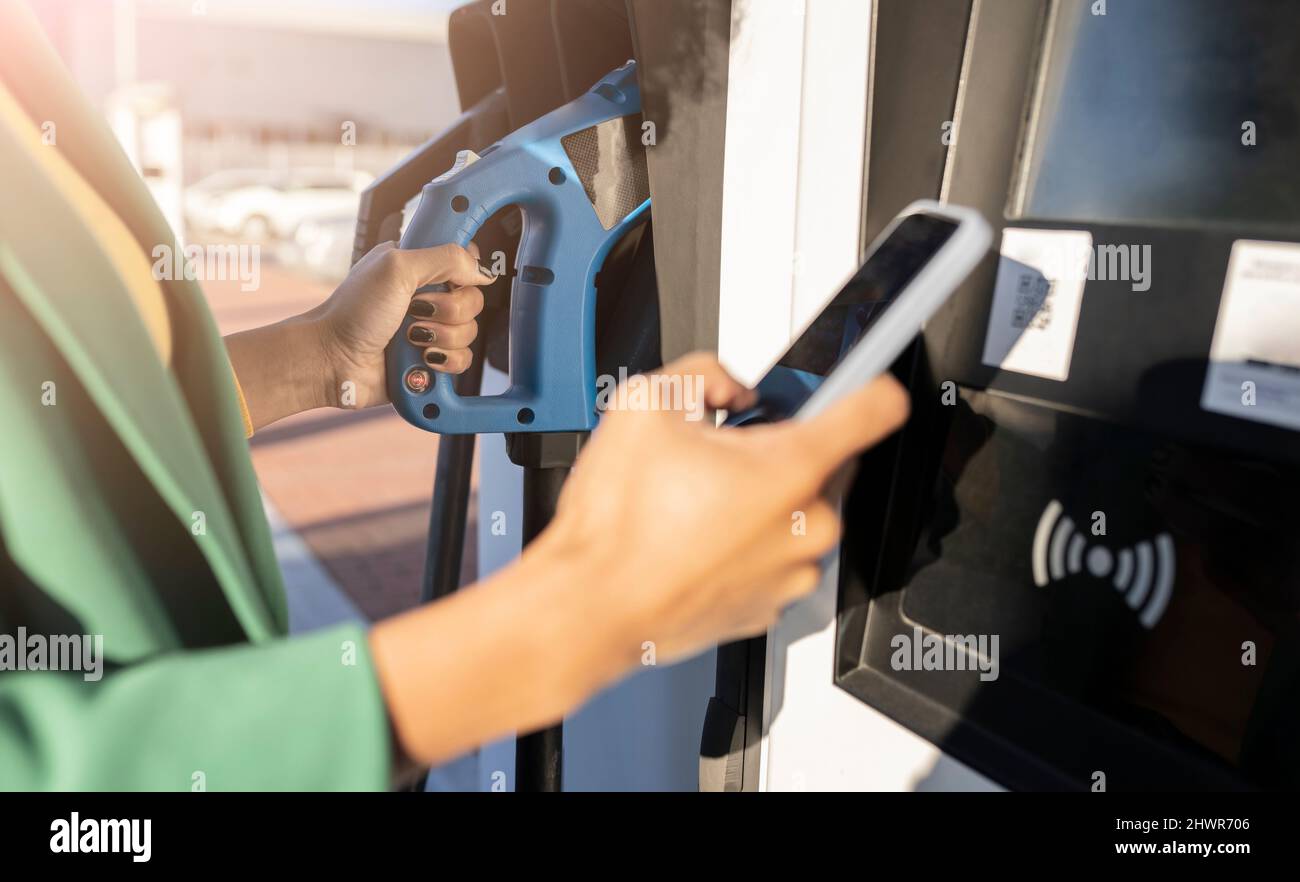 Qr code scanning hi-res stock photography and images - Alamy