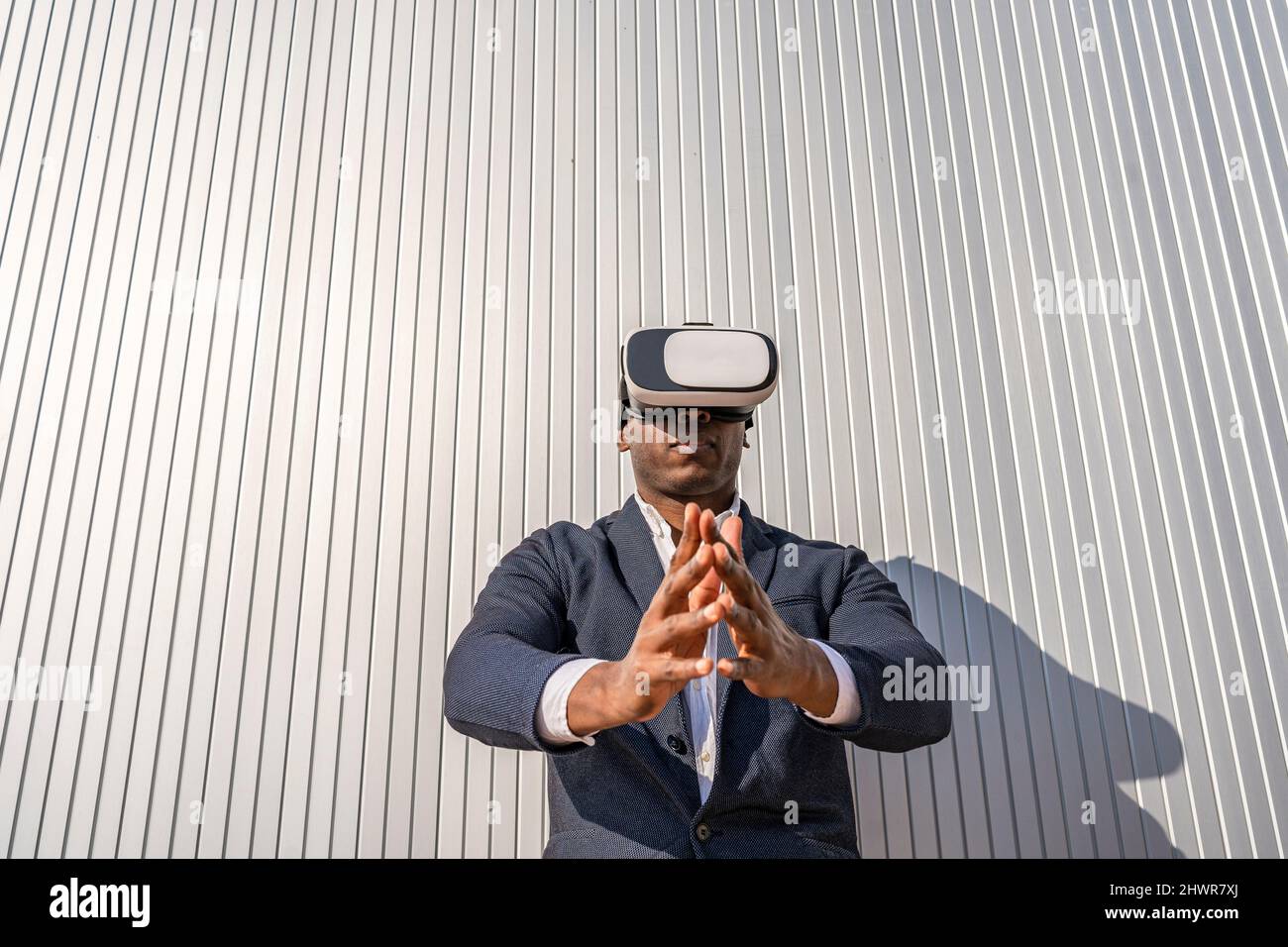 Reality virtual man hands hi-res stock photography and images - Alamy