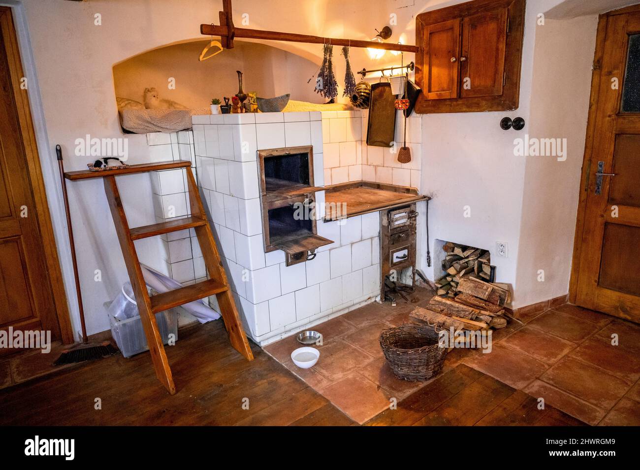 Kitchen fireplace hi-res stock photography and images - Alamy