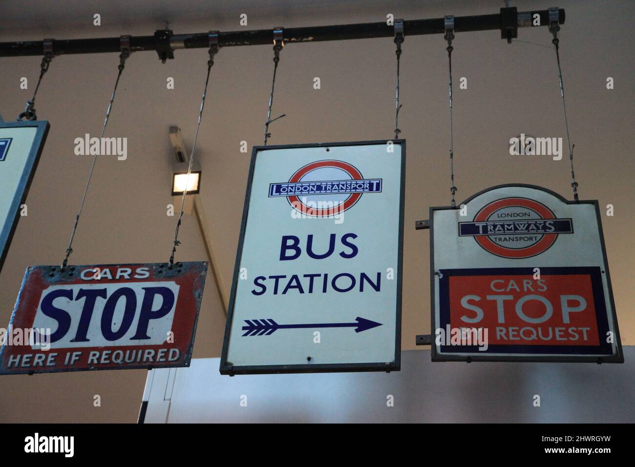 Moorgate station sign hi-res stock photography and images - Alamy