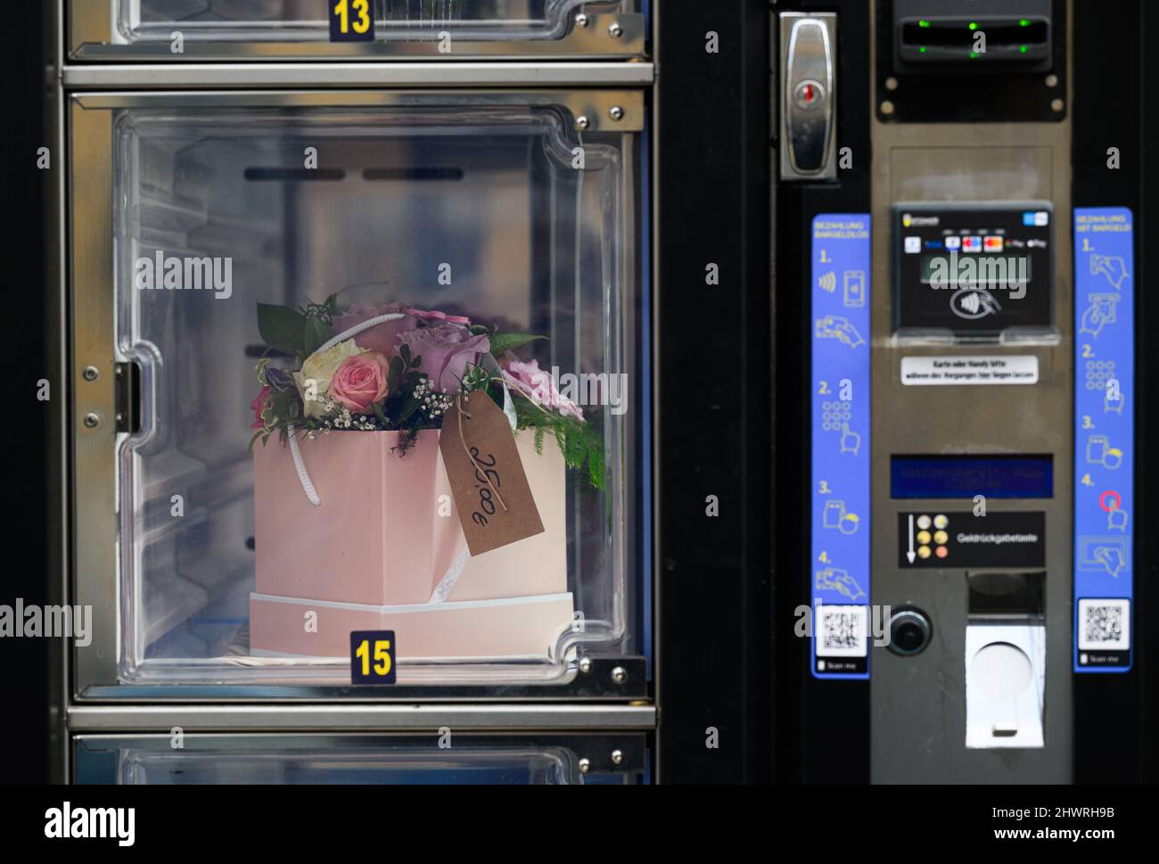 Dresden, Germany. 07th Mar, 2022. An arrangement of roses is displayed ...