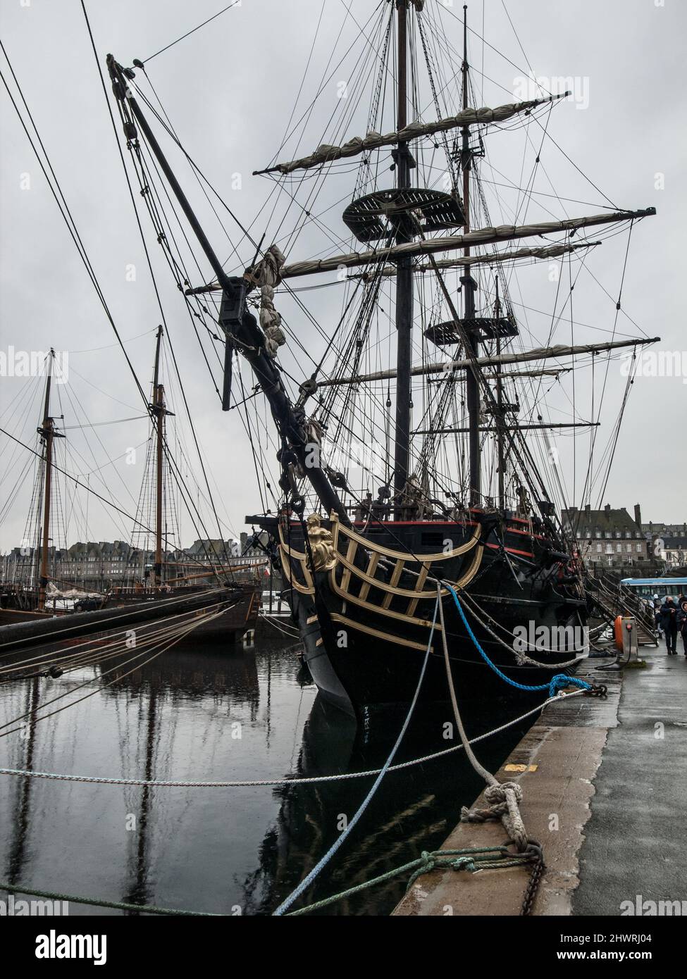THE GRAND TURK NOW NAMED "ÉTOILE DU ROY" A SIXTH-RANK FRIGATE BUILT IN ...