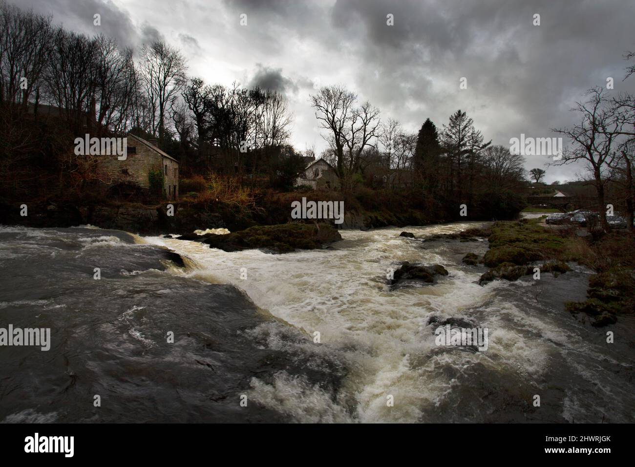 Cenarth falls hi-res stock photography and images - Alamy