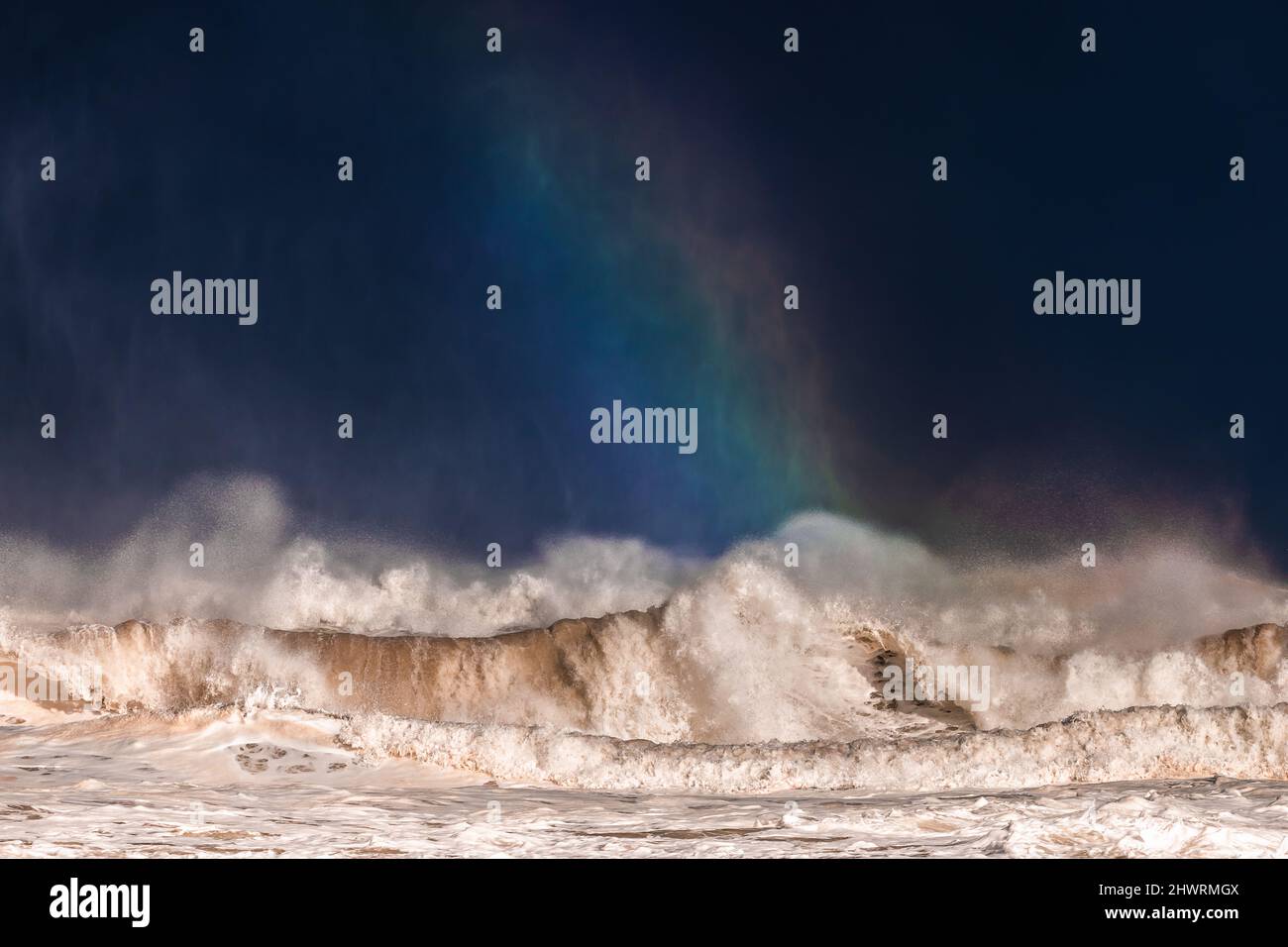 Small Breaking Waves High Resolution Stock Photography and Images - Alamy