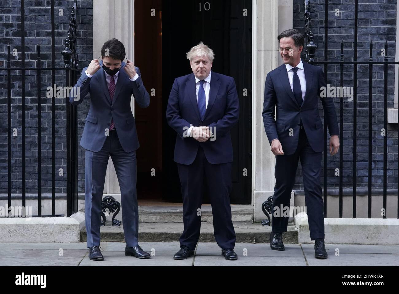 (left to right) Canadian Prime Minister Justin Trudeau, Prime Minister ...